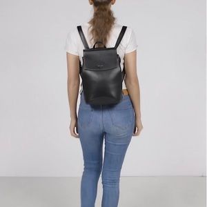 Pixie Mood | Bags | Pixie Mood Kim Backpack Large Convertible Vegan Leather Sand Taupe Beige ...